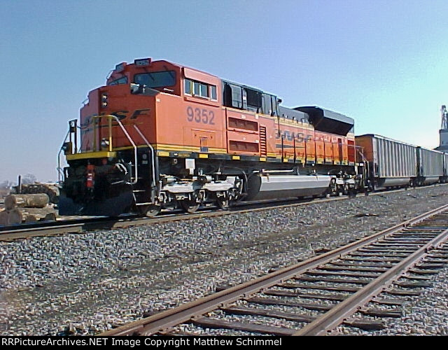 BNSF 9352 - DPU